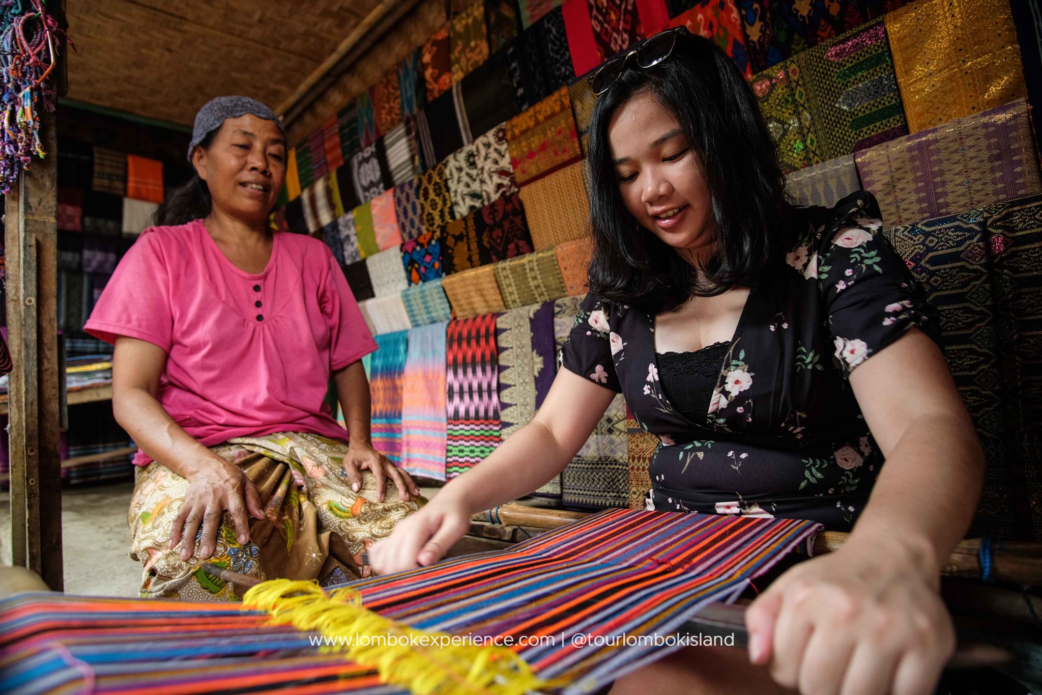 Keunikan Kehidupan Suku Sasak Di Desa Adat Sade - Lombok Experience