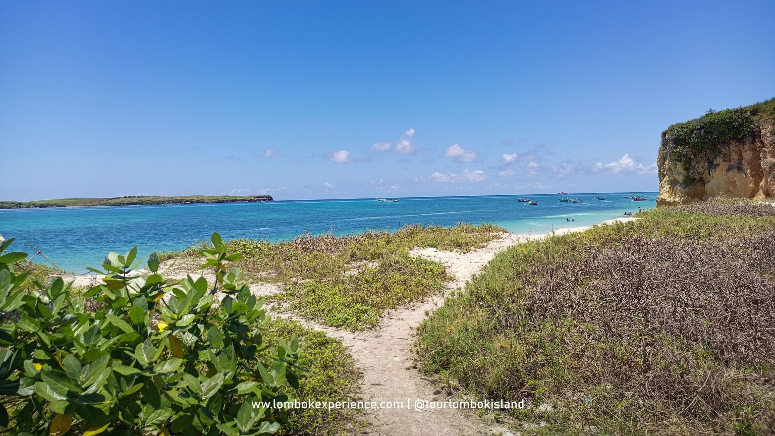 Pesona wisata alam gunung jae, menikmati keindahan danaunya - Lombok ...